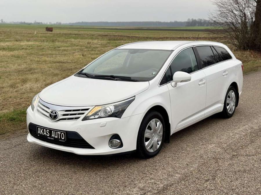Balts Toyota Avensis 2014 Vilkaviškis, ar dzinēja tilpumu 2.00 L un nobraukumu 292 tūkst. km par 5600 €, foto 1 vietnē AUTOMOTO.COM.LV