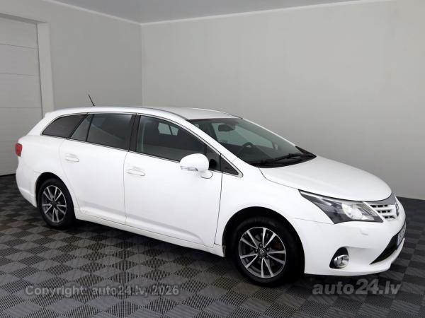 White Toyota Avensis 2014 in Tallinn, with an engine capacity of 1.80 L and mileage of 342 thousand km for 3499 €, photo 1 on AUTOMOTO.COM.LV