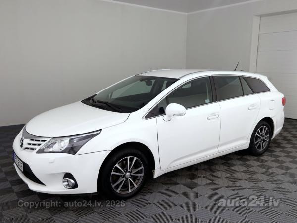 White Toyota Avensis 2014 in Tallinn, with an engine capacity of 1.80 L and mileage of 342 thousand km for 3499 €, photo 2 on AUTOMOTO.COM.LV