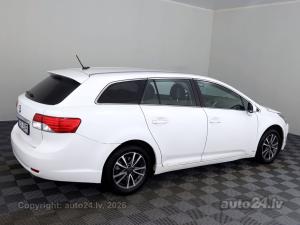Balts Toyota Avensis 2014 Tallina, ar dzinēja tilpumu 1.80 L un nobraukumu 342 tūkst. km par 3499 €, foto 4 vietnē AUTOMOTO.COM.LV