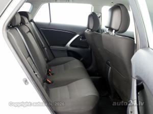 Balts Toyota Avensis 2014 Tallina, ar dzinēja tilpumu 1.80 L un nobraukumu 342 tūkst. km par 3499 €, foto 8 vietnē AUTOMOTO.COM.LV