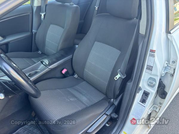 Белый Тойота Авенсис 2014 в Таллин, объемом двигателя 1.80 л и пробегом 350 тыс. км за 4490 €, фото 10 на AUTOMOTO.COM.LV