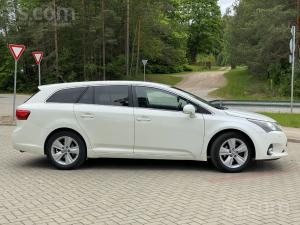 Белый Тойота Авенсис 2014 в Валка, объемом двигателя 2.00 л и пробегом 205 тыс. км за 6300 €, фото 3 на AUTOMOTO.COM.LV