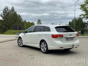 Белый Тойота Авенсис 2014 в Валка, объемом двигателя 2.00 л и пробегом 205 тыс. км за 6300 €, фото 4 на AUTOMOTO.COM.LV