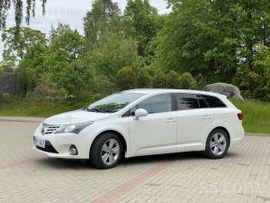Белый Тойота Авенсис 2014 в Валка, объемом двигателя 2.00 л и пробегом 205 тыс. км за 6300 €, фото 5 на AUTOMOTO.COM.LV