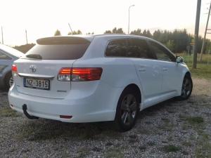 Белый Тойота Авенсис 2014 в Кулдига, объемом двигателя 2.00 л и пробегом 255 тыс. км за 7000 €, фото 3 на AUTOMOTO.COM.LV