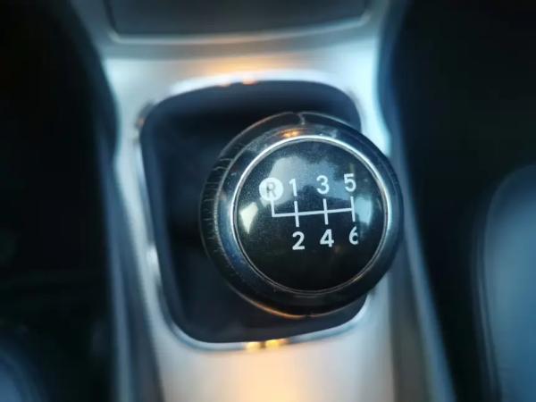 Белый Тойота Авенсис 2014 в Кулдига, объемом двигателя 2.00 л и пробегом 255 тыс. км за 7000 €, фото 10 на AUTOMOTO.COM.LV
