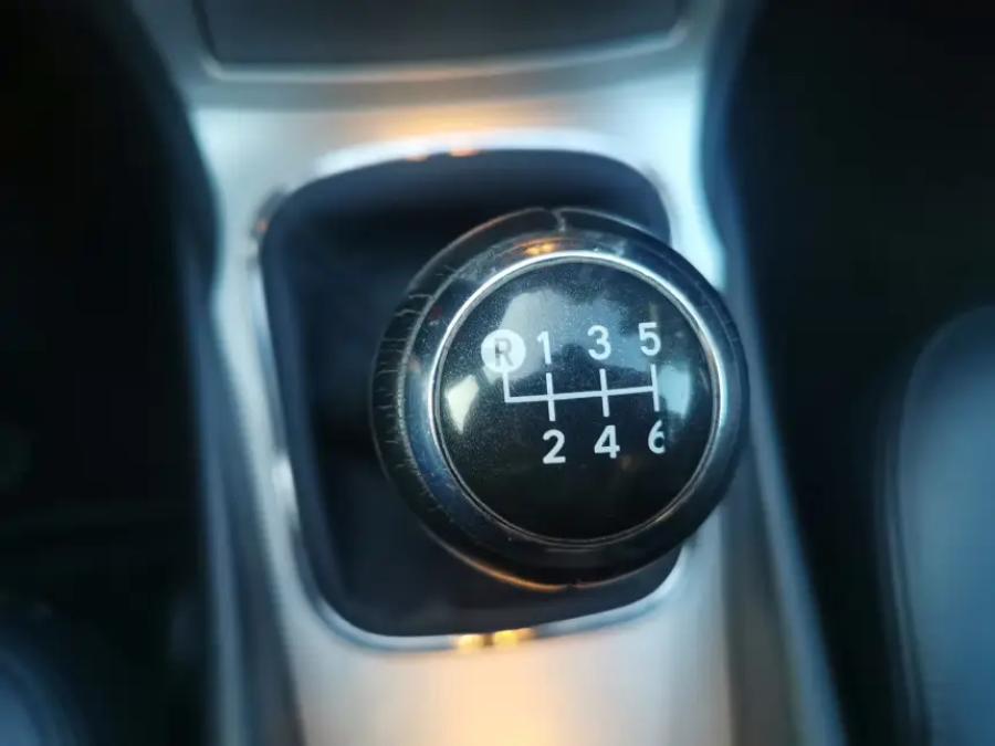 Белый Тойота Авенсис 2014 в Кулдига, объемом двигателя 2.00 л и пробегом 255 тыс. км за 7000 €, фото 11 на AUTOMOTO.COM.LV