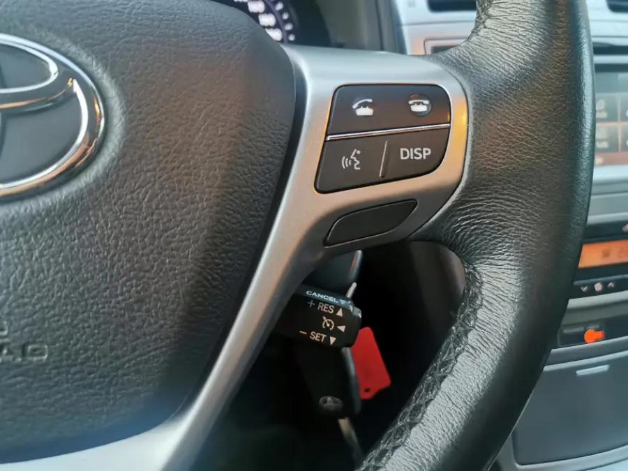 Белый Тойота Авенсис 2014 в Кулдига, объемом двигателя 2.00 л и пробегом 255 тыс. км за 7000 €, фото 12 на AUTOMOTO.COM.LV