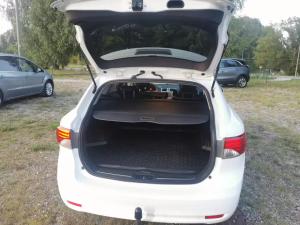 Белый Тойота Авенсис 2014 в Кулдига, объемом двигателя 2.00 л и пробегом 255 тыс. км за 7000 €, фото 18 на AUTOMOTO.COM.LV