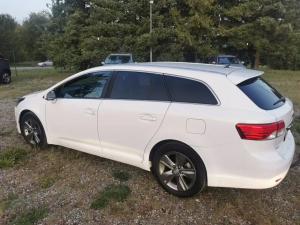 Белый Тойота Авенсис 2014 в Кулдига, объемом двигателя 2.00 л и пробегом 255 тыс. км за 7000 €, фото 22 на AUTOMOTO.COM.LV