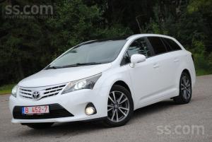 Balts Toyota Avensis 2014 Rīga, ar dzinēja tilpumu 2.00 L un nobraukumu 247 tūkst. km par 5990 €, foto  vietnē AUTOMOTO.COM.LV