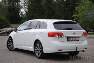 Balts Toyota Avensis 2014 Rīga, ar dzinēja tilpumu 2.00 L un nobraukumu 247 tūkst. km par 5990 €, foto 4 vietnē AUTOMOTO.COM.LV