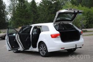 Balts Toyota Avensis 2014 Rīga, ar dzinēja tilpumu 2.00 L un nobraukumu 247 tūkst. km par 5990 €, foto 10 vietnē AUTOMOTO.COM.LV