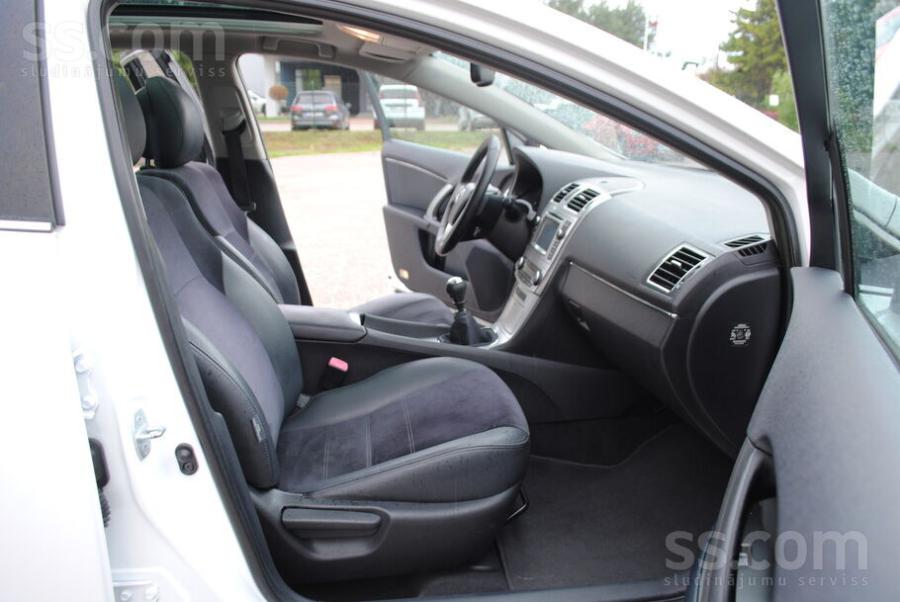 Balts Toyota Avensis 2014 Rīga, ar dzinēja tilpumu 2.00 L un nobraukumu 247 tūkst. km par 5990 €, foto 13 vietnē AUTOMOTO.COM.LV