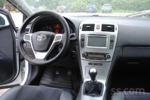 Balts Toyota Avensis 2014 Rīga, ar dzinēja tilpumu 2.00 L un nobraukumu 247 tūkst. km par 5990 €, foto 15 vietnē AUTOMOTO.COM.LV
