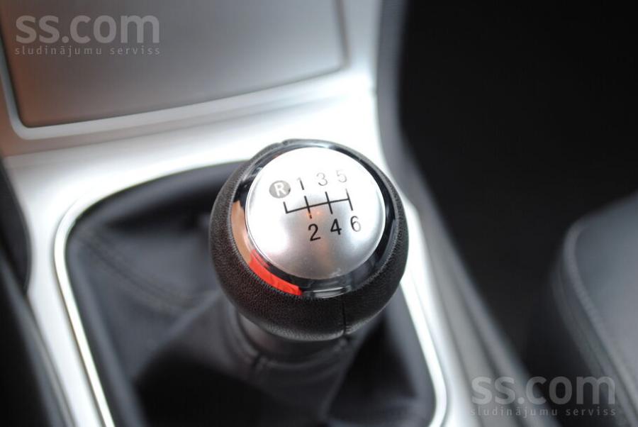 Balts Toyota Avensis 2014 Rīga, ar dzinēja tilpumu 2.00 L un nobraukumu 247 tūkst. km par 5990 €, foto 26 vietnē AUTOMOTO.COM.LV