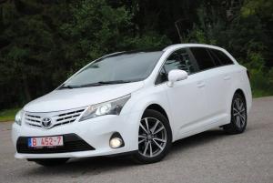 Balts Toyota Avensis 2014 Rīga, ar dzinēja tilpumu 2.00 L un nobraukumu 247 tūkst. km par 5990 €, foto  vietnē AUTOMOTO.COM.LV