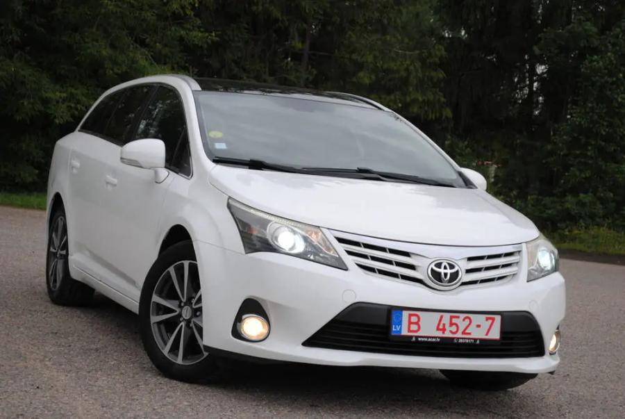 Balts Toyota Avensis 2014 Rīga, ar dzinēja tilpumu 2.00 L un nobraukumu 247 tūkst. km par 5990 €, foto 5 vietnē AUTOMOTO.COM.LV