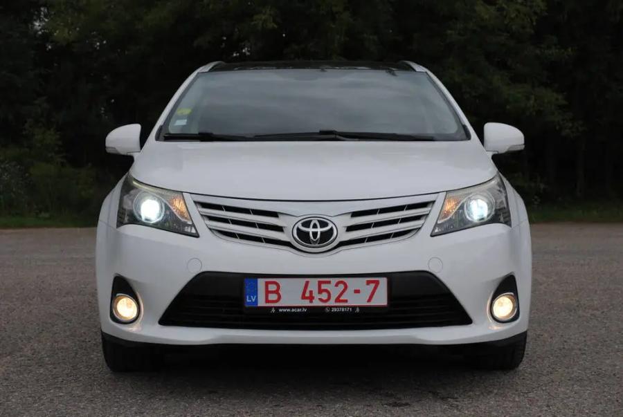 Balts Toyota Avensis 2014 Rīga, ar dzinēja tilpumu 2.00 L un nobraukumu 247 tūkst. km par 5990 €, foto 6 vietnē AUTOMOTO.COM.LV