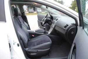 Balts Toyota Avensis 2014 Rīga, ar dzinēja tilpumu 2.00 L un nobraukumu 247 tūkst. km par 5990 €, foto 13 vietnē AUTOMOTO.COM.LV