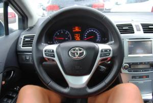 Balts Toyota Avensis 2014 Rīga, ar dzinēja tilpumu 2.00 L un nobraukumu 247 tūkst. km par 5990 €, foto 21 vietnē AUTOMOTO.COM.LV