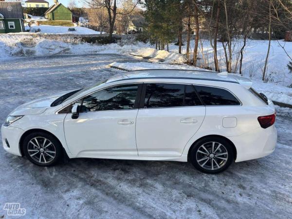 Balts Toyota Avensis 2015 Viļņa, ar dzinēja tilpumu 2.00 L un nobraukumu 315 tūkst. km par 11000 €, foto 10 vietnē AUTOMOTO.COM.LV