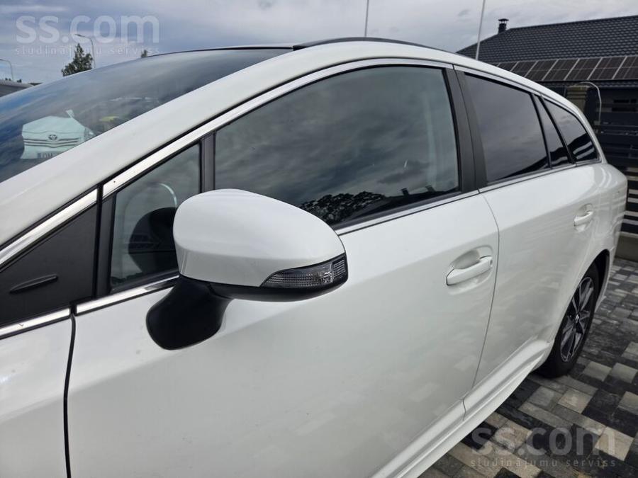 Белый Тойота Авенсис 2015 в Рига, объемом двигателя 1.60 л и пробегом 177 тыс. км за 8200 €, фото 14 на AUTOMOTO.COM.LV