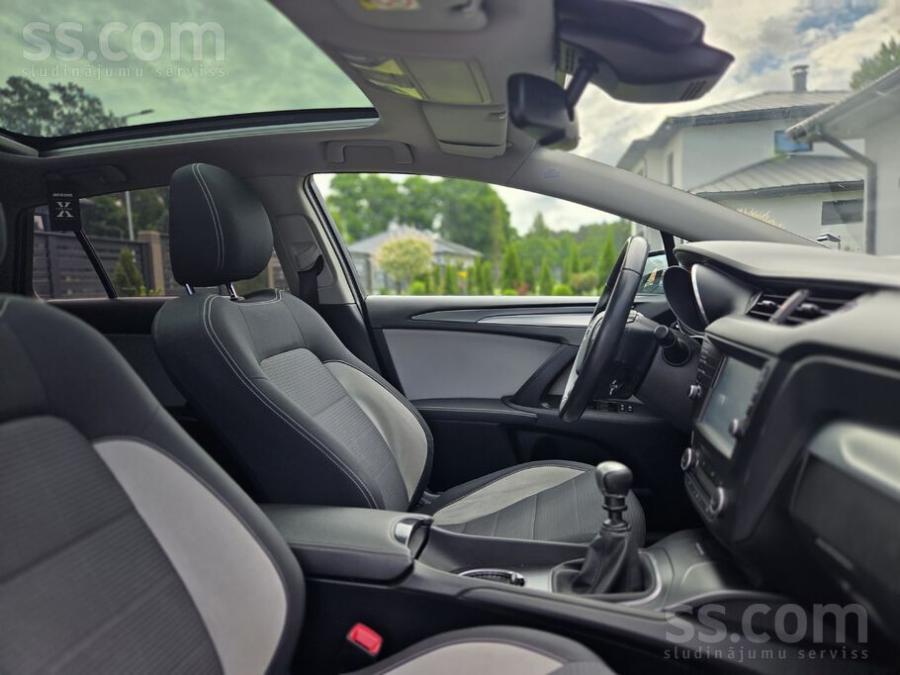Белый Тойота Авенсис 2015 в Рига, объемом двигателя 1.60 л и пробегом 177 тыс. км за 8200 €, фото 17 на AUTOMOTO.COM.LV