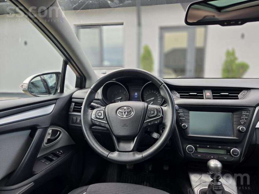 Белый Тойота Авенсис 2015 в Рига, объемом двигателя 1.60 л и пробегом 177 тыс. км за 8200 €, фото 20 на AUTOMOTO.COM.LV