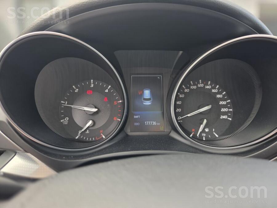 Белый Тойота Авенсис 2015 в Рига, объемом двигателя 1.60 л и пробегом 177 тыс. км за 8200 €, фото 29 на AUTOMOTO.COM.LV