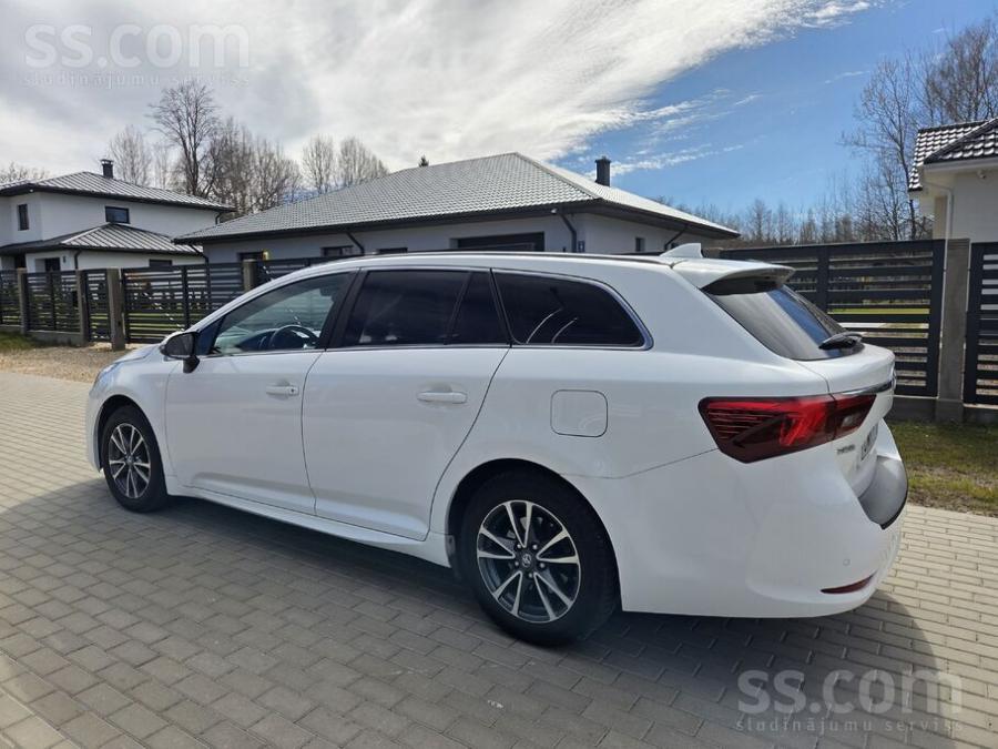 Белый Тойота Авенсис 2015 в Рига, объемом двигателя 1.60 л и пробегом 176 тыс. км за 8200 €, фото 6 на AUTOMOTO.COM.LV