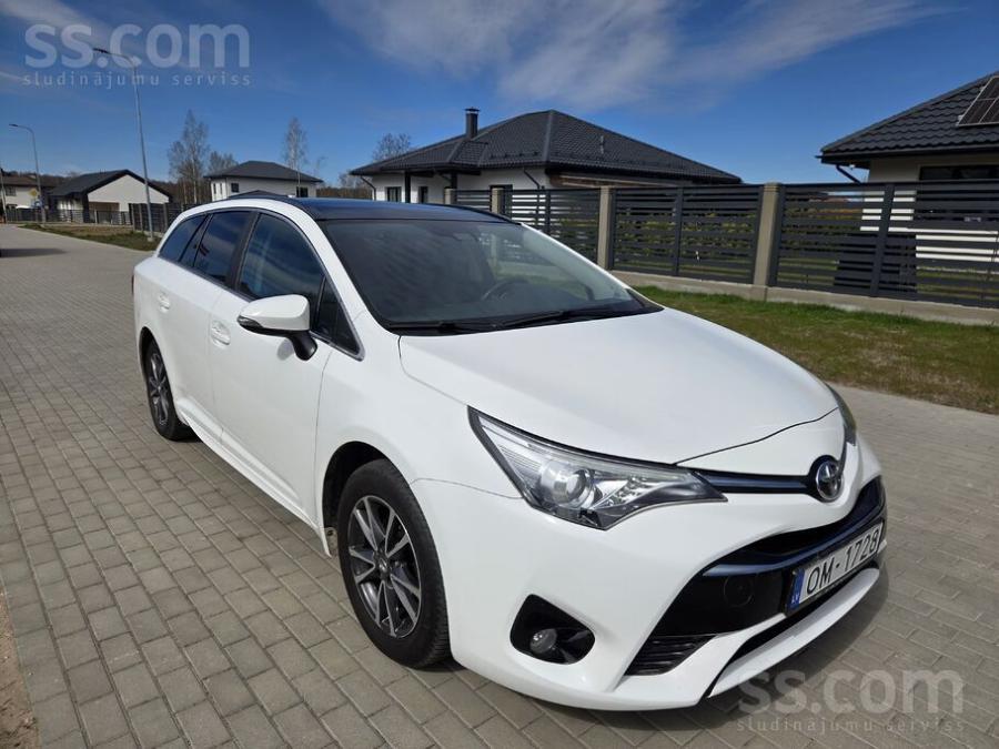 Белый Тойота Авенсис 2015 в Рига, объемом двигателя 1.60 л и пробегом 176 тыс. км за 8200 €, фото 11 на AUTOMOTO.COM.LV