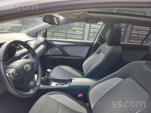 Белый Тойота Авенсис 2015 в Рига, объемом двигателя 1.60 л и пробегом 176 тыс. км за 8200 €, фото 17 на AUTOMOTO.COM.LV