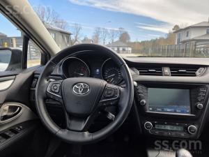Белый Тойота Авенсис 2015 в Рига, объемом двигателя 1.60 л и пробегом 176 тыс. км за 8200 €, фото 18 на AUTOMOTO.COM.LV