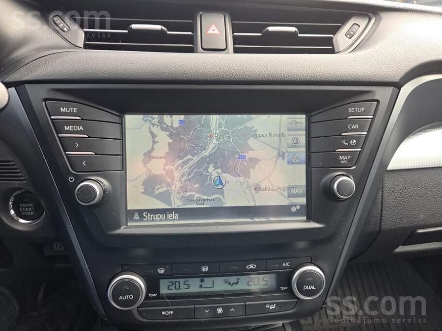 Белый Тойота Авенсис 2015 в Рига, объемом двигателя 1.60 л и пробегом 176 тыс. км за 8200 €, фото 24 на AUTOMOTO.COM.LV