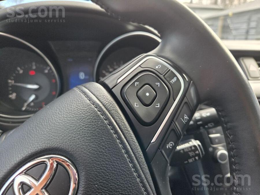 Белый Тойота Авенсис 2015 в Рига, объемом двигателя 1.60 л и пробегом 176 тыс. км за 8200 €, фото 28 на AUTOMOTO.COM.LV