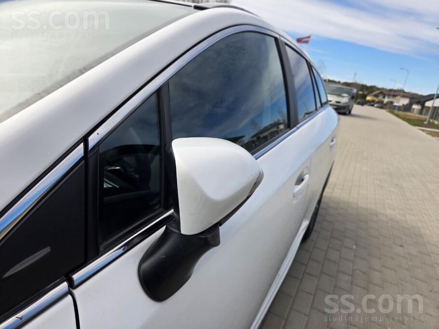 Белый Тойота Авенсис 2015 в Рига, объемом двигателя 1.60 л и пробегом 176 тыс. км за 8200 €, фото 31 на AUTOMOTO.COM.LV