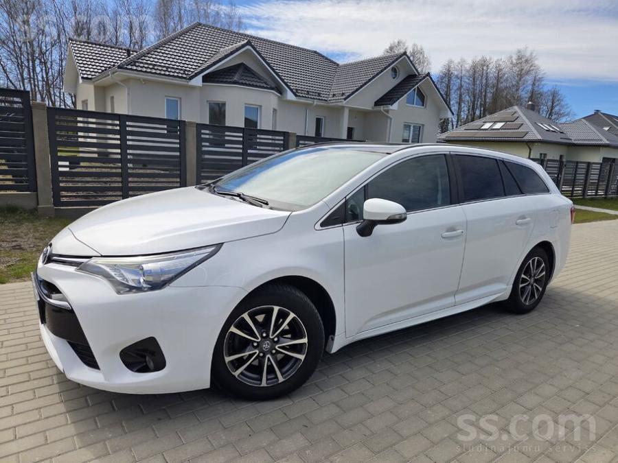 Белый Тойота Авенсис 2015 в Рига, объемом двигателя 1.60 л и пробегом 176 тыс. км за 8200 €, фото 32 на AUTOMOTO.COM.LV