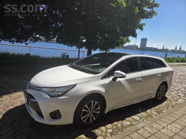 Белый Тойота Авенсис 2015 в Рига, объемом двигателя 1.60 л и пробегом 176 тыс. км за 8190 €, фото 9 на AUTOMOTO.COM.LV