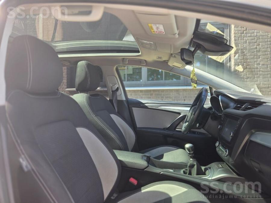 White Toyota Avensis 2015 in Riga, with an engine capacity of 1.60 L and mileage of 176 thousand km for 8190 €, photo 15 on AUTOMOTO.COM.LV