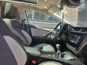 White Toyota Avensis 2015 in Riga, with an engine capacity of 1.60 L and mileage of 176 thousand km for 8190 €, photo 16 on AUTOMOTO.COM.LV