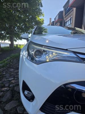 White Toyota Avensis 2015 in Riga, with an engine capacity of 1.60 L and mileage of 176 thousand km for 8190 €, photo 29 on AUTOMOTO.COM.LV
