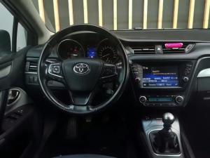 Белый Тойота Авенсис 2015 в Рига, объемом двигателя 2.00 л и пробегом 169 тыс. км за 10900 €, фото 5 на AUTOMOTO.COM.LV