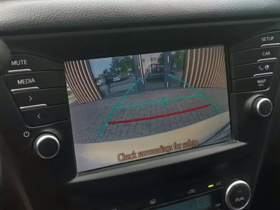 Белый Тойота Авенсис 2015 в Рига, объемом двигателя 2.00 л и пробегом 169 тыс. км за 10900 €, фото 12 на AUTOMOTO.COM.LV