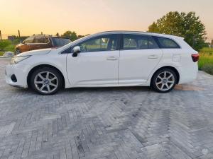 Balts Toyota Avensis 2015 Viļņa, ar dzinēja tilpumu 1.60 L un nobraukumu 372 tūkst. km par 5250 €, foto 3 vietnē AUTOMOTO.COM.LV