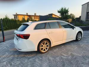 Balts Toyota Avensis 2015 Viļņa, ar dzinēja tilpumu 1.60 L un nobraukumu 372 tūkst. km par 5250 €, foto 6 vietnē AUTOMOTO.COM.LV