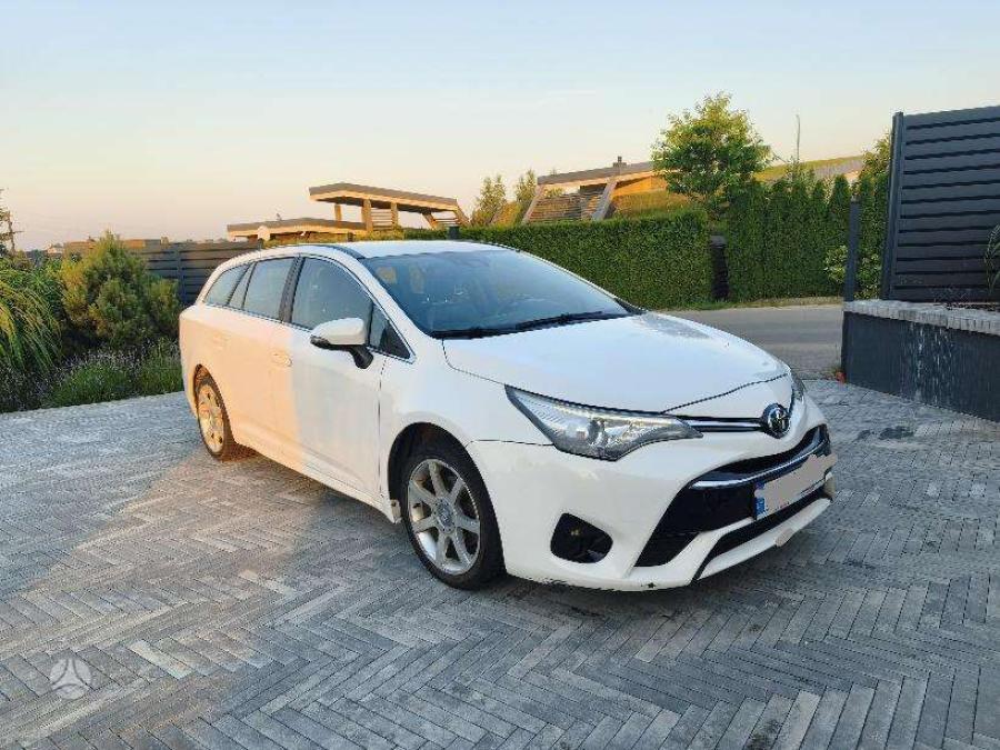 Balts Toyota Avensis 2015 Viļņa, ar dzinēja tilpumu 1.60 L un nobraukumu 372 tūkst. km par 5250 €, foto 7 vietnē AUTOMOTO.COM.LV