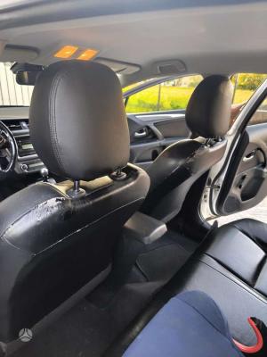 Balts Toyota Avensis 2015 Viļņa, ar dzinēja tilpumu 1.60 L un nobraukumu 372 tūkst. km par 5250 €, foto 11 vietnē AUTOMOTO.COM.LV