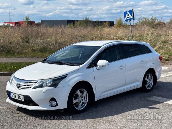 White Toyota Avensis 2015 in Tartu, with an engine capacity of 2.00 L and mileage of 207 thousand km for 7499 €, photo 7 on AUTOMOTO.COM.LV